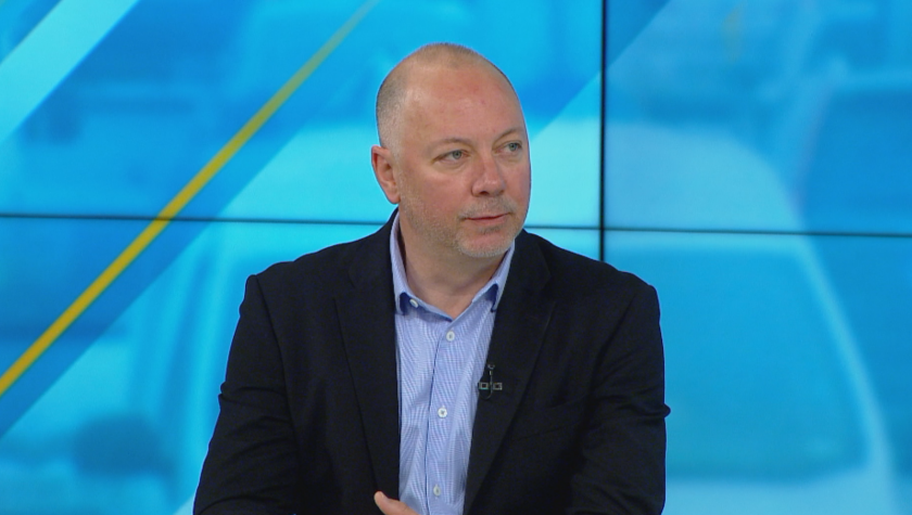 Росен Желязков Всички мерки които се взимат трябва да имат по дълъг хоризонт По света и у